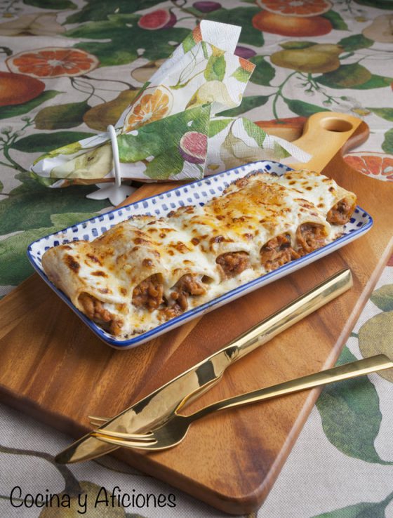 Gigantoni ·macarrones enormes· rellenos de carne y setas, receta ...