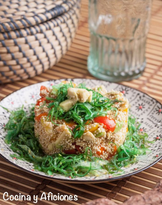 Timbal de quinoa con alga wakame, receta